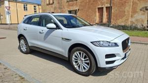 Balts Jaguar F-Pace 2017 Preiļi, ar dzinēja tilpumu 2.00 L un nobraukumu 160 tūkst. km par 13500 €, foto 5 vietnē AUTOMOTO.COM.LV