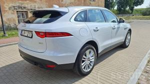 Balts Jaguar F-Pace 2017 Preiļi, ar dzinēja tilpumu 2.00 L un nobraukumu 160 tūkst. km par 13500 €, foto 6 vietnē AUTOMOTO.COM.LV