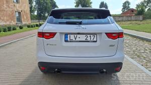 Balts Jaguar F-Pace 2017 Preiļi, ar dzinēja tilpumu 2.00 L un nobraukumu 160 tūkst. km par 13500 €, foto 7 vietnē AUTOMOTO.COM.LV
