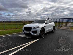 White Jaguar F-Pace 2017 in Parnu, with an engine capacity of 2.00 L and mileage of 148 thousand km for 17900 €, photo 3 on AUTOMOTO.COM.LV