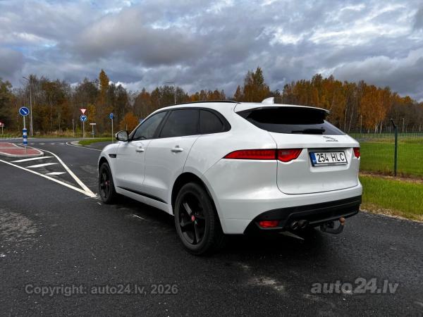 Balts Jaguar F-Pace 2017 Pērnava, ar dzinēja tilpumu 2.00 L un nobraukumu 148 tūkst. km par 17900 €, foto 3 vietnē AUTOMOTO.COM.LV