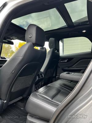 White Jaguar F-Pace 2017 in Parnu, with an engine capacity of 2.00 L and mileage of 148 thousand km for 17900 €, photo 8 on AUTOMOTO.COM.LV