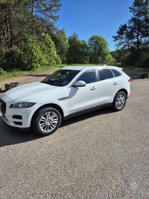 Balts Jaguar F-Pace 2017 Viļņa, ar dzinēja tilpumu 2.00 L un nobraukumu 200 tūkst. km par 14200 €, foto 3 vietnē AUTOMOTO.COM.LV