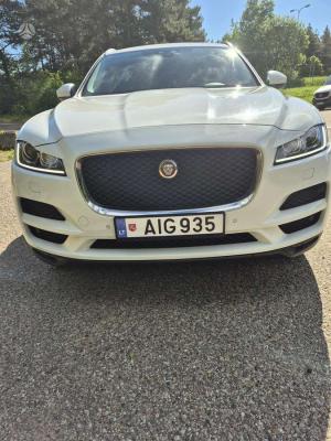 Balts Jaguar F-Pace 2017 Viļņa, ar dzinēja tilpumu 2.00 L un nobraukumu 200 tūkst. km par 14200 €, foto 6 vietnē AUTOMOTO.COM.LV
