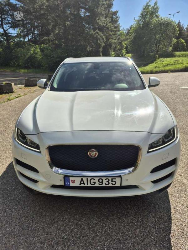 Balts Jaguar F-Pace 2017 Viļņa, ar dzinēja tilpumu 2.00 L un nobraukumu 200 tūkst. km par 14200 €, foto 7 vietnē AUTOMOTO.COM.LV