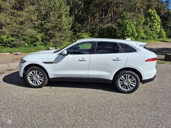 Balts Jaguar F-Pace 2017 Viļņa, ar dzinēja tilpumu 2.00 L un nobraukumu 200 tūkst. km par 14200 €, foto 9 vietnē AUTOMOTO.COM.LV