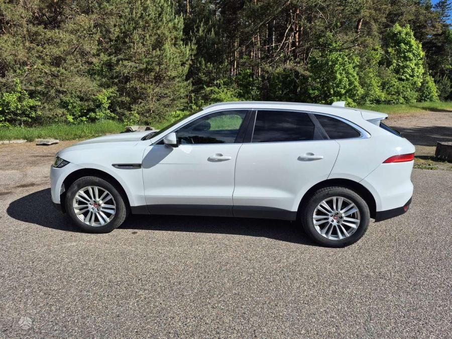 Balts Jaguar F-Pace 2017 Viļņa, ar dzinēja tilpumu 2.00 L un nobraukumu 200 tūkst. km par 14200 €, foto 10 vietnē AUTOMOTO.COM.LV