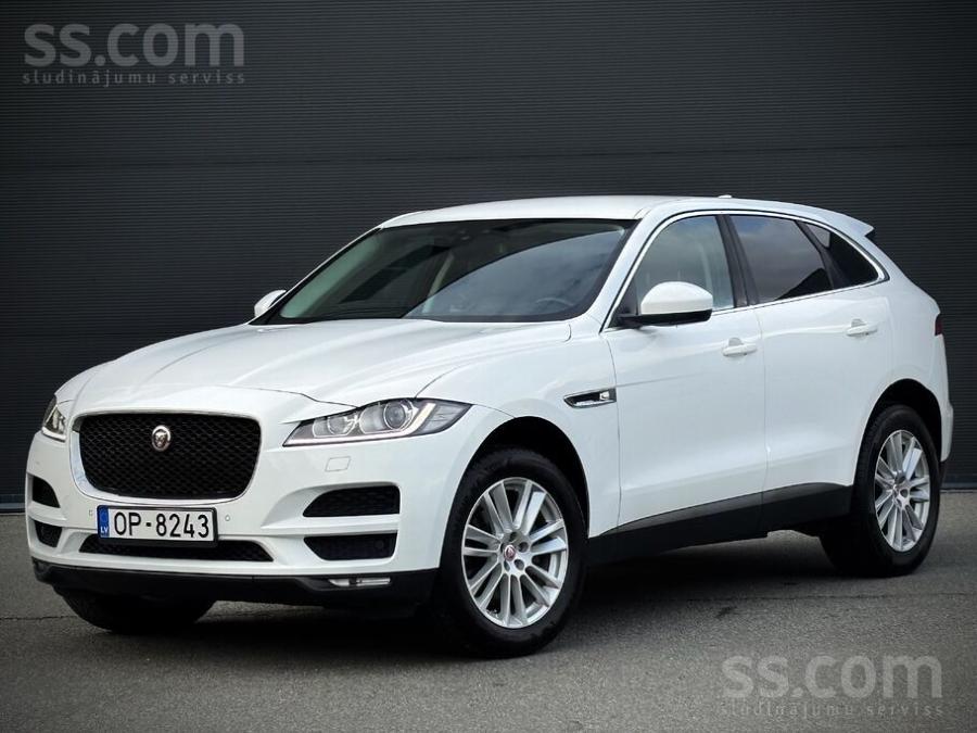 White Jaguar F-Pace 2017 in Riga, with an engine capacity of 2.00 L and mileage of 227 thousand km for 12800 €, photo 3 on AUTOMOTO.COM.LV