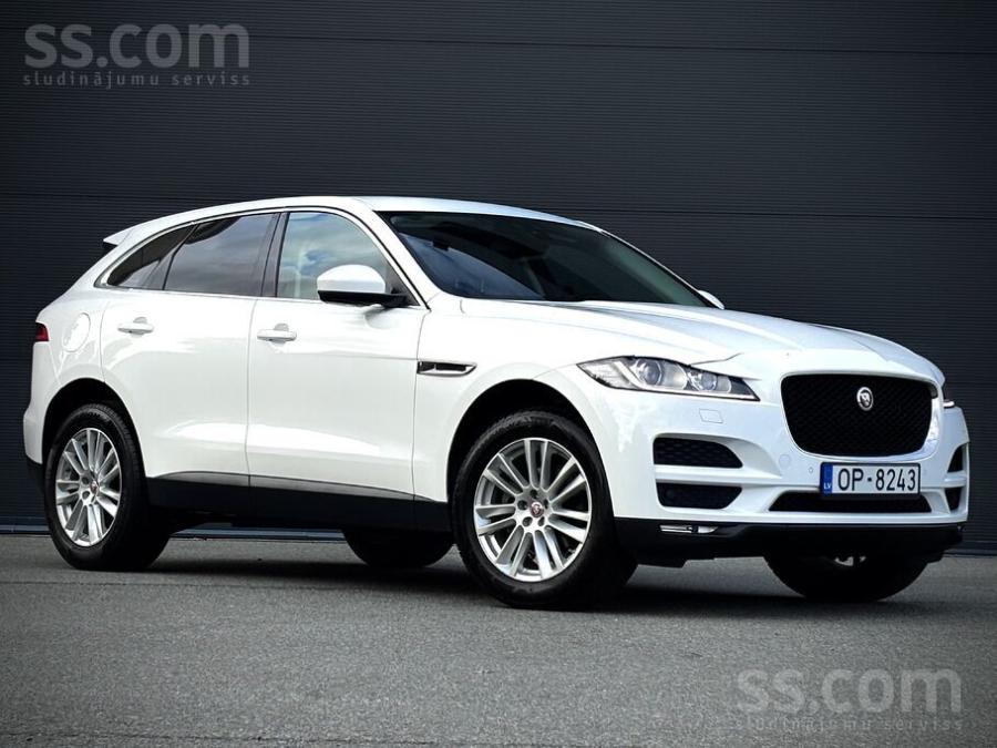White Jaguar F-Pace 2017 in Riga, with an engine capacity of 2.00 L and mileage of 227 thousand km for 12800 €, photo 5 on AUTOMOTO.COM.LV