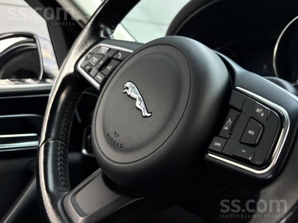 Ягуар Ф-Пейс 2017 в Рига на AUTOMOTO.COM.LV Белый Ягуар Ф-Пейс 2017 в Рига, объемом двигателя 2.00 л и пробегом 227 тыс. км за 12800 €, фото 11 на AUTOMOTO.COM.LV