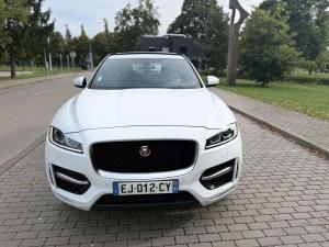 White Jaguar F-Pace 2017 in Taurage, with an engine capacity of 2.00 L and mileage of 170 thousand km for 12700 €, photo 3 on AUTOMOTO.COM.LV