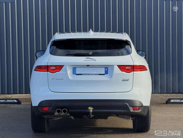 White Jaguar F-Pace 2017 in Taurage, with an engine capacity of 2.00 L and mileage of 155 thousand km for 9200 €, photo 10 on AUTOMOTO.COM.LV