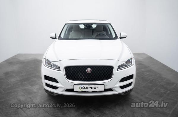 Balts Jaguar F-Pace 2018 Tallina, ar dzinēja tilpumu 2.00 L un nobraukumu 136 tūkst. km par 16999 €, foto 2 vietnē AUTOMOTO.COM.LV
