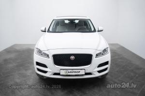 White Jaguar F-Pace 2018 in Tallinn, with an engine capacity of 2.00 L and mileage of 136 thousand km for 16999 €, photo 2 on AUTOMOTO.COM.LV