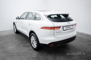 White Jaguar F-Pace 2018 in Tallinn, with an engine capacity of 2.00 L and mileage of 136 thousand km for 16999 €, photo 6 on AUTOMOTO.COM.LV