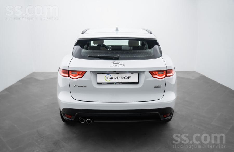Balts Jaguar F-Pace 2018 Tallina, ar dzinēja tilpumu 2.00 L un nobraukumu 92 tūkst. km par 15999 €, foto 6 vietnē AUTOMOTO.COM.LV