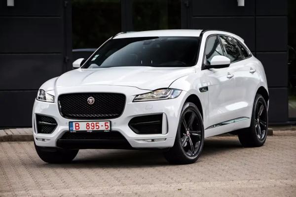 Balts Jaguar F-Pace 2018 Jelgava, ar dzinēja tilpumu 2.00 L un nobraukumu 202 tūkst. km par 15200 €, foto 1 vietnē AUTOMOTO.COM.LV