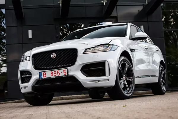 Balts Jaguar F-Pace 2018 Jelgava, ar dzinēja tilpumu 2.00 L un nobraukumu 202 tūkst. km par 15200 €, foto 2 vietnē AUTOMOTO.COM.LV