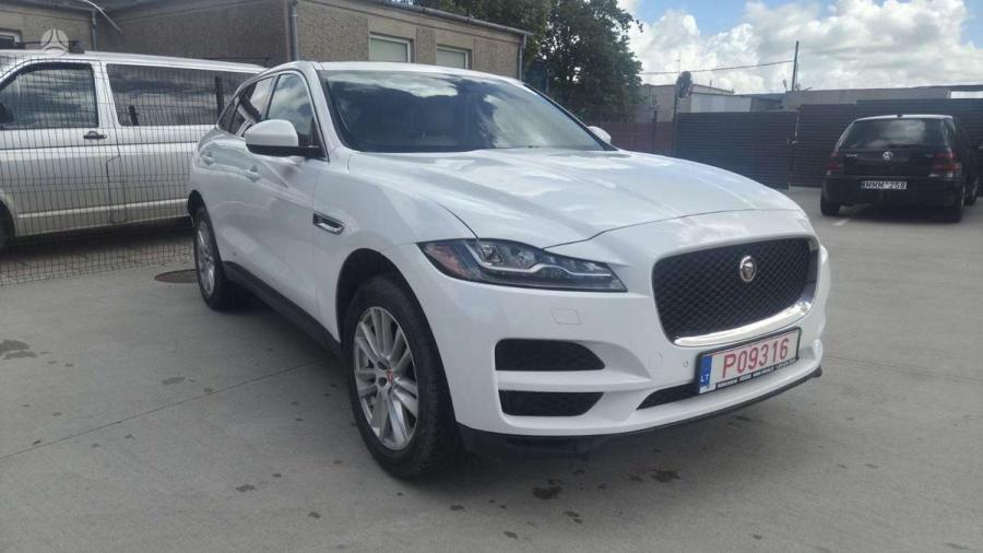 Balts Jaguar F-Pace 2018 Klaipėda, ar dzinēja tilpumu 2.00 L un nobraukumu 159 tūkst. km par 14500 €, foto 1 vietnē AUTOMOTO.COM.LV