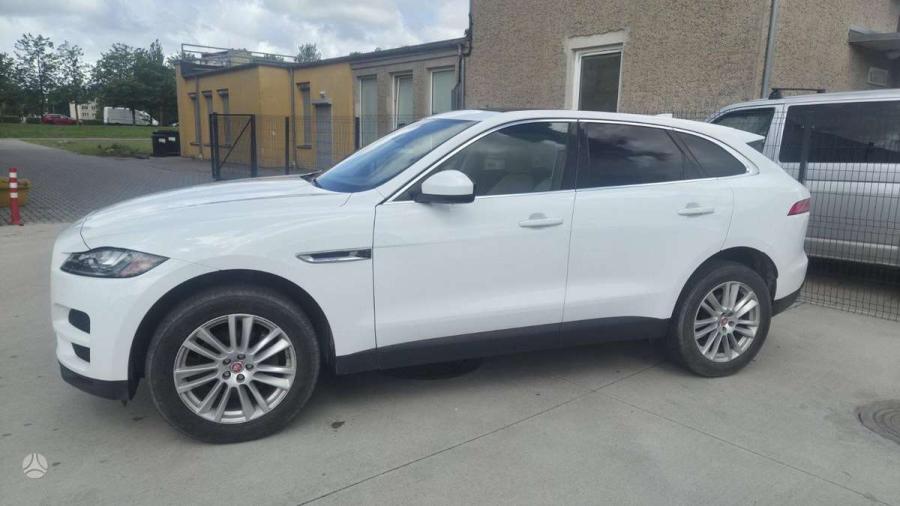 Balts Jaguar F-Pace 2018 Klaipėda, ar dzinēja tilpumu 2.00 L un nobraukumu 159 tūkst. km par 14500 €, foto 6 vietnē AUTOMOTO.COM.LV