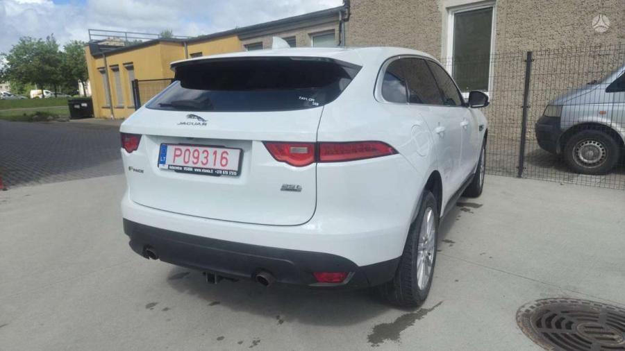 Balts Jaguar F-Pace 2018 Klaipėda, ar dzinēja tilpumu 2.00 L un nobraukumu 159 tūkst. km par 14500 €, foto 9 vietnē AUTOMOTO.COM.LV