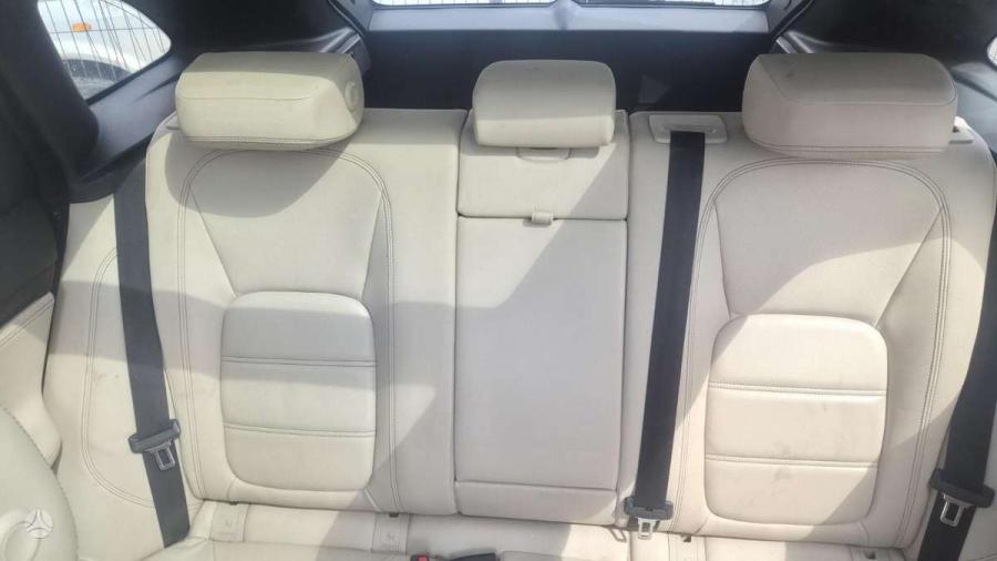 Balts Jaguar F-Pace 2018 Klaipėda, ar dzinēja tilpumu 2.00 L un nobraukumu 159 tūkst. km par 14500 €, foto 22 vietnē AUTOMOTO.COM.LV