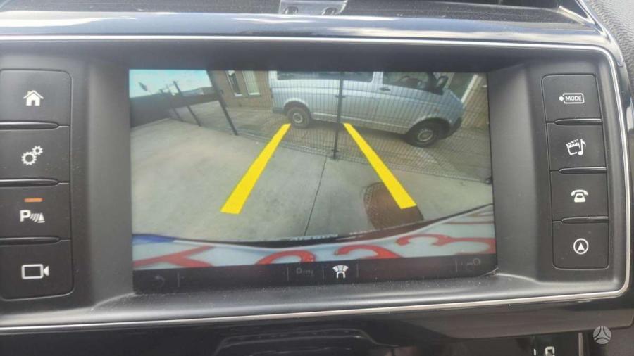 Balts Jaguar F-Pace 2018 Klaipėda, ar dzinēja tilpumu 2.00 L un nobraukumu 159 tūkst. km par 14500 €, foto 24 vietnē AUTOMOTO.COM.LV