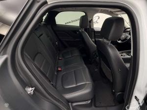 White Jaguar F-Pace 2018 in Vilnius, with an engine capacity of 2.00 L and mileage of 71 thousand km for 17950 €, photo 14 on AUTOMOTO.COM.LV