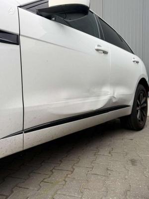 Balts Jaguar F-Pace 2018 Kauņa, ar dzinēja tilpumu 2.00 L un nobraukumu 273 tūkst. km par 9200 €, foto 8 vietnē AUTOMOTO.COM.LV