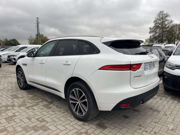 Jaguar F-Pace 2018 in Taurage on AUTOMOTO.COM.LV White Jaguar F-Pace 2018 in Taurage, with an engine capacity of 2.00 L and mileage of 121 thousand km for 7200 €, photo 8 on AUTOMOTO.COM.LV