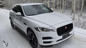 White Jaguar F-Pace 2019 in Panevezys, with an engine capacity of 2.00 L and mileage of 145 thousand km for 14200 €, photo 30 on AUTOMOTO.COM.LV