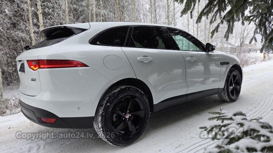 White Jaguar F-Pace 2019 in Tallinn, with an engine capacity of 2.00 L and mileage of 140 thousand km for 19950 €, photo 5 on AUTOMOTO.COM.LV