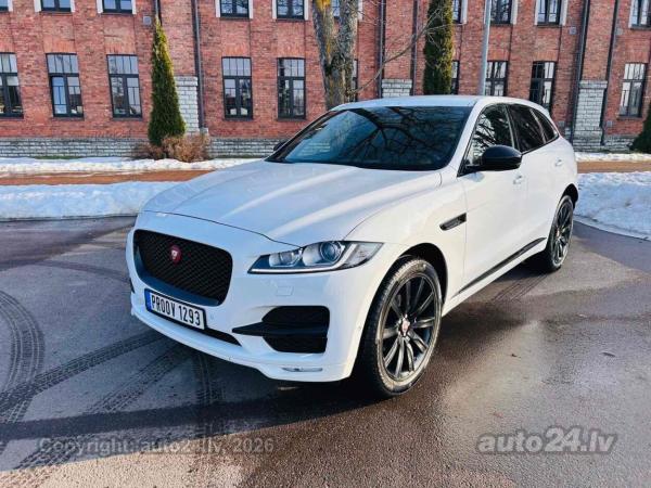 Balts Jaguar F-Pace 2019 Tallina, ar dzinēja tilpumu 2.00 L un nobraukumu 145 tūkst. km par 23900 €, foto 4 vietnē AUTOMOTO.COM.LV