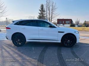 Balts Jaguar F-Pace 2019 Tallina, ar dzinēja tilpumu 2.00 L un nobraukumu 145 tūkst. km par 23900 €, foto 5 vietnē AUTOMOTO.COM.LV