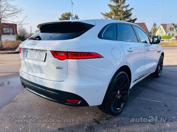 Balts Jaguar F-Pace 2019 Tallina, ar dzinēja tilpumu 2.00 L un nobraukumu 145 tūkst. km par 23900 €, foto 6 vietnē AUTOMOTO.COM.LV