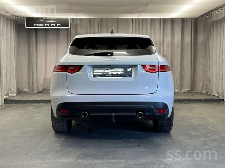 White Jaguar F-Pace 2019 in Riga, with an engine capacity of 2.00 L and mileage of 121 thousand km for 21490 €, photo 6 on AUTOMOTO.COM.LV