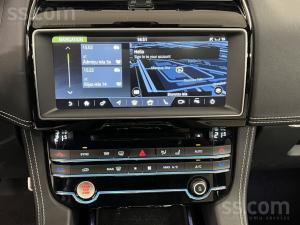 White Jaguar F-Pace 2019 in Riga, with an engine capacity of 2.00 L and mileage of 121 thousand km for 21490 €, photo 21 on AUTOMOTO.COM.LV