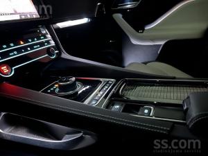 White Jaguar F-Pace 2019 in Riga, with an engine capacity of 2.00 L and mileage of 121 thousand km for 21490 €, photo 22 on AUTOMOTO.COM.LV