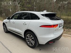 White Jaguar F-Pace 2019 in Riga, with an engine capacity of 2.00 L and mileage of 126 thousand km for 16800 €, photo 9 on AUTOMOTO.COM.LV