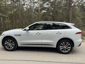 White Jaguar F-Pace 2019 in Riga, with an engine capacity of 2.00 L and mileage of 126 thousand km for 16800 €, photo 10 on AUTOMOTO.COM.LV