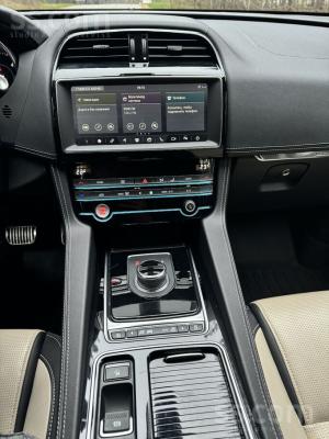 White Jaguar F-Pace 2019 in Riga, with an engine capacity of 2.00 L and mileage of 126 thousand km for 16800 €, photo 13 on AUTOMOTO.COM.LV