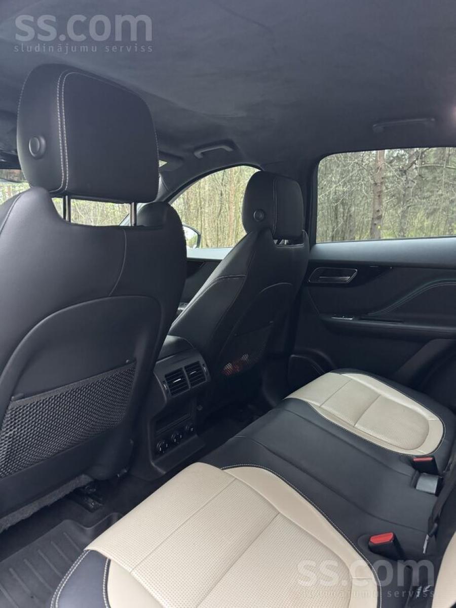 White Jaguar F-Pace 2019 in Riga, with an engine capacity of 2.00 L and mileage of 126 thousand km for 16800 €, photo 14 on AUTOMOTO.COM.LV