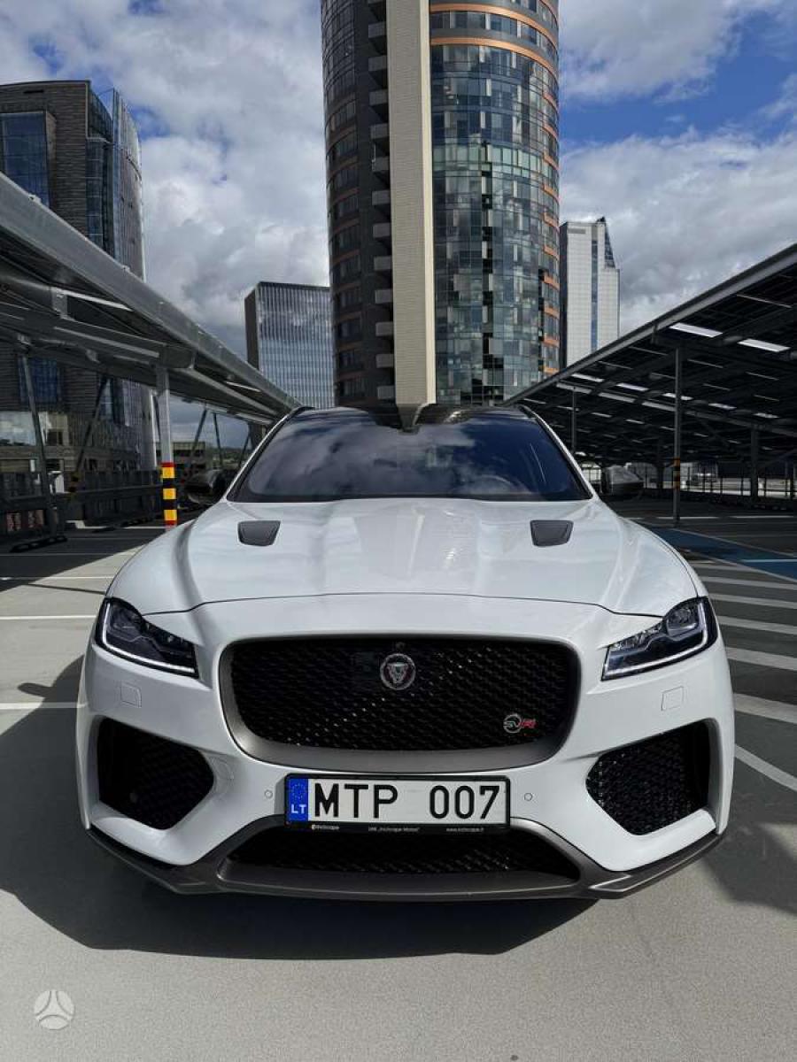 Balts Jaguar F-Pace 2019 Viļņa, ar dzinēja tilpumu 5.00 L un nobraukumu 80 tūkst. km par 41450 €, foto 3 vietnē AUTOMOTO.COM.LV