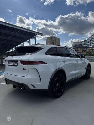 Balts Jaguar F-Pace 2019 Viļņa, ar dzinēja tilpumu 5.00 L un nobraukumu 80 tūkst. km par 41450 €, foto 7 vietnē AUTOMOTO.COM.LV