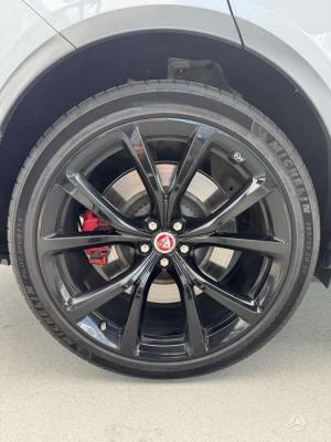 Balts Jaguar F-Pace 2019 Viļņa, ar dzinēja tilpumu 5.00 L un nobraukumu 80 tūkst. km par 41450 €, foto 9 vietnē AUTOMOTO.COM.LV