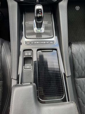 Balts Jaguar F-Pace 2019 Viļņa, ar dzinēja tilpumu 5.00 L un nobraukumu 80 tūkst. km par 41450 €, foto 16 vietnē AUTOMOTO.COM.LV