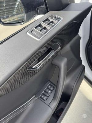 Balts Jaguar F-Pace 2019 Viļņa, ar dzinēja tilpumu 5.00 L un nobraukumu 80 tūkst. km par 41450 €, foto 19 vietnē AUTOMOTO.COM.LV