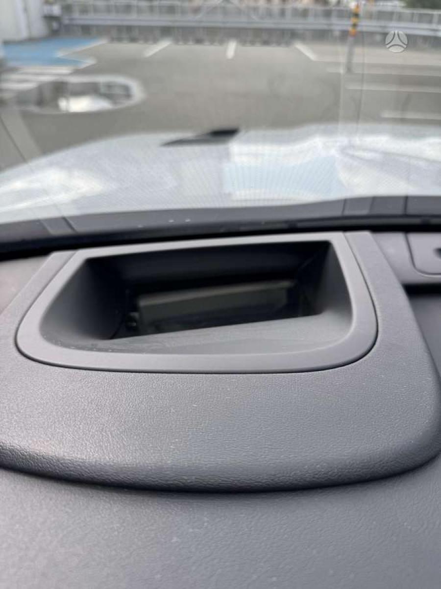 Balts Jaguar F-Pace 2019 Viļņa, ar dzinēja tilpumu 5.00 L un nobraukumu 80 tūkst. km par 41450 €, foto 26 vietnē AUTOMOTO.COM.LV
