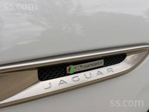 White Jaguar F-Pace 2019 in Riga, with an engine capacity of 2.00 L and mileage of 171 thousand km for 14900 €, photo 18 on AUTOMOTO.COM.LV