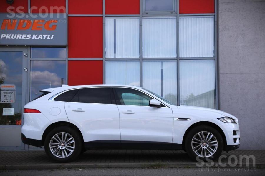 Balts Jaguar F-Pace 2019 Rīga, ar dzinēja tilpumu 2.00 L un nobraukumu 120 tūkst. km par 16995 €, foto 4 vietnē AUTOMOTO.COM.LV